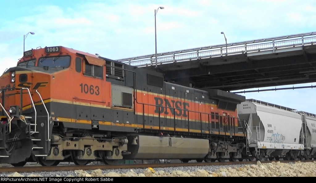 BNSF 1063